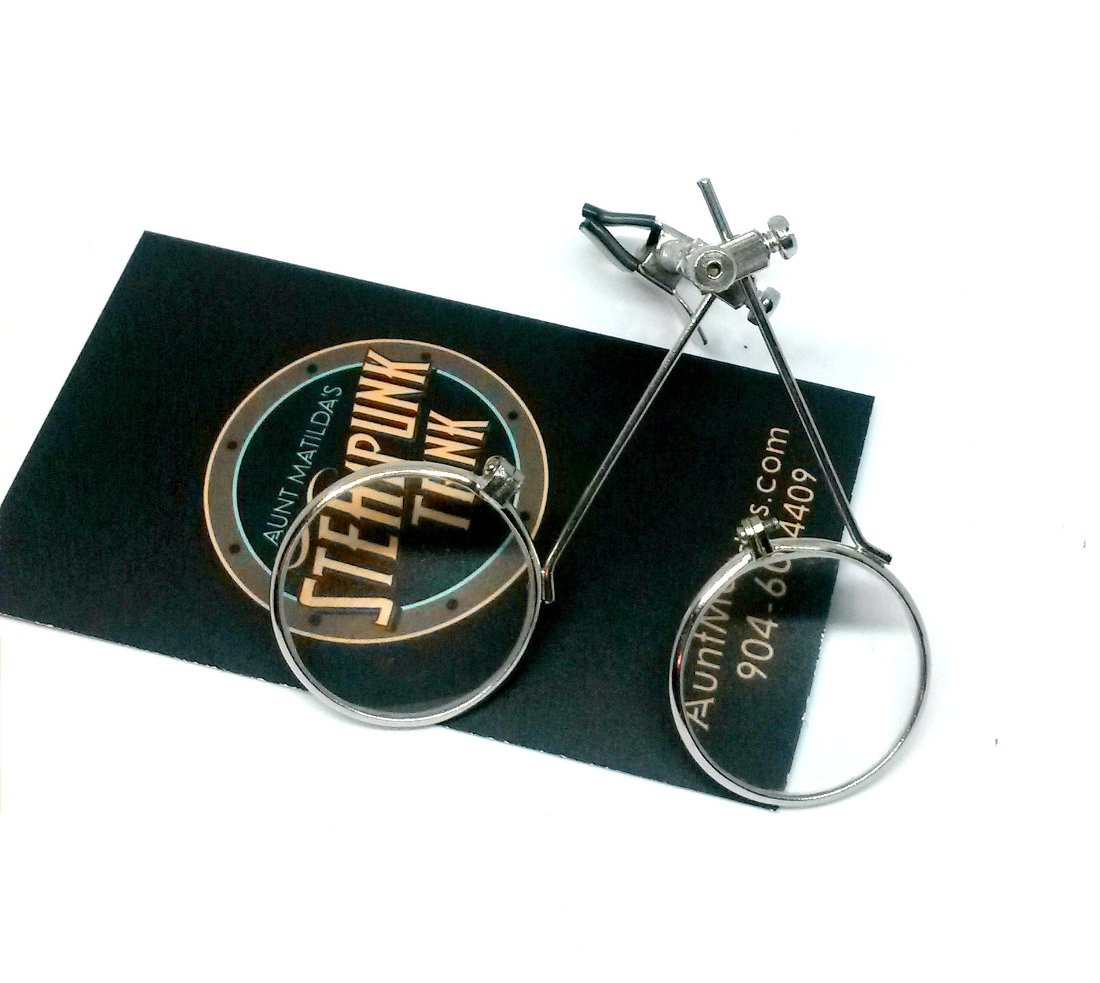 Magnifying Loop – Aunt Matilda's Steampunk Trunk